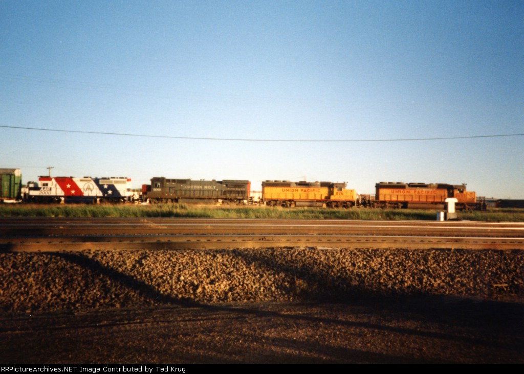 UP 3633, UP 876, SP 8068 & AAR 2000